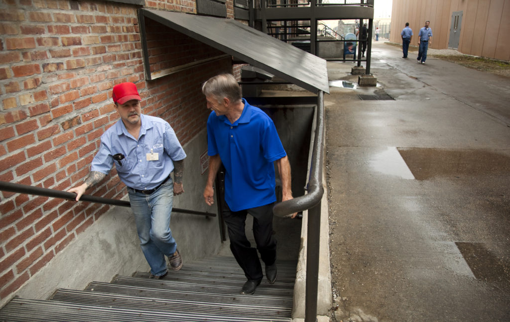 Mentor, friend assists inmate in adjusting to life outside prison ...